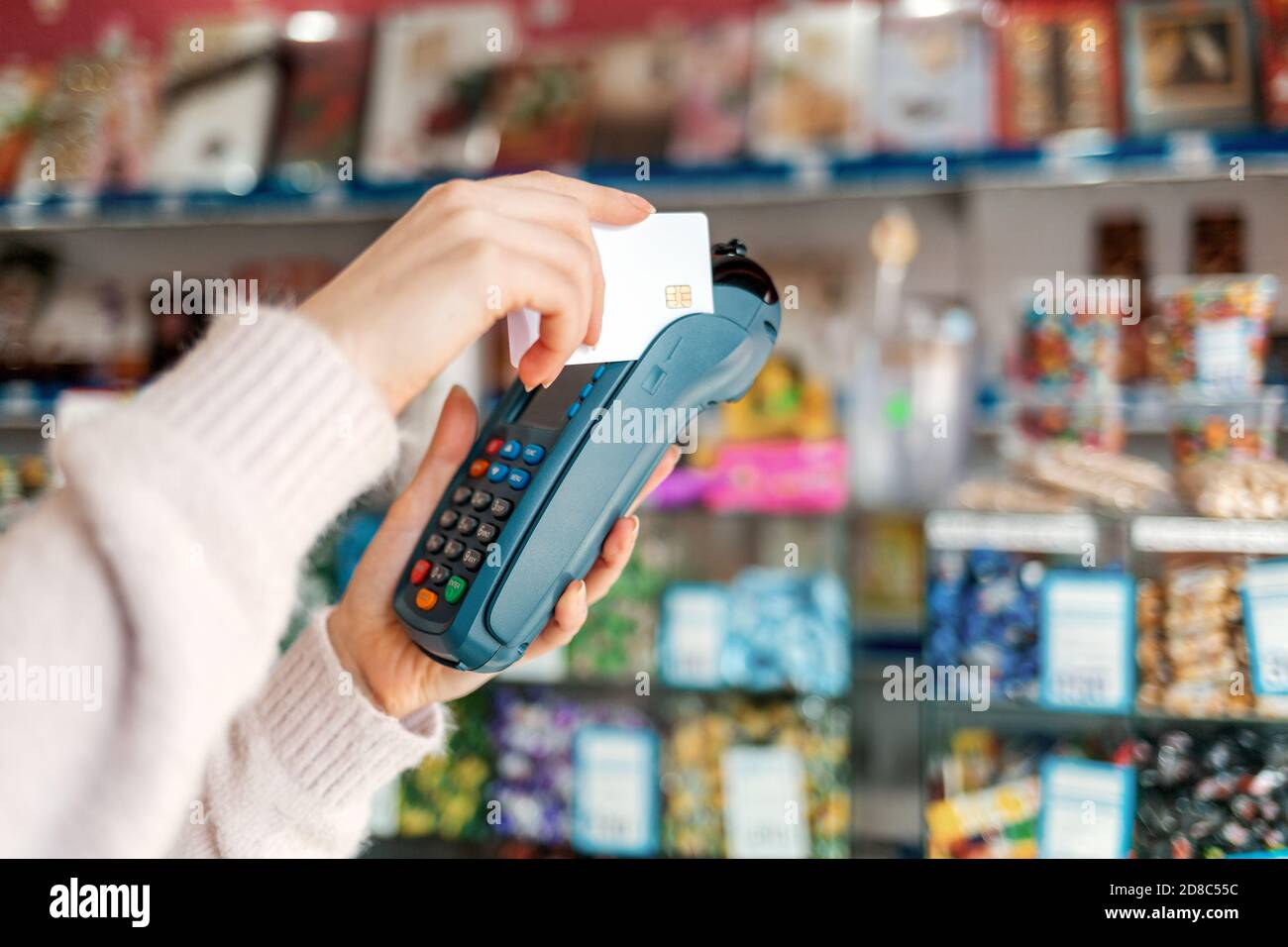 Checkout counter sweets hi-res stock photography and images - Alamy