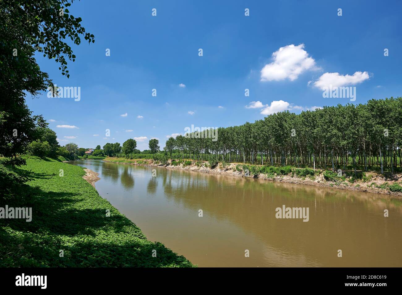 Lambrinia (Pv), Italy, the river Lambro Stock Photo - Alamy