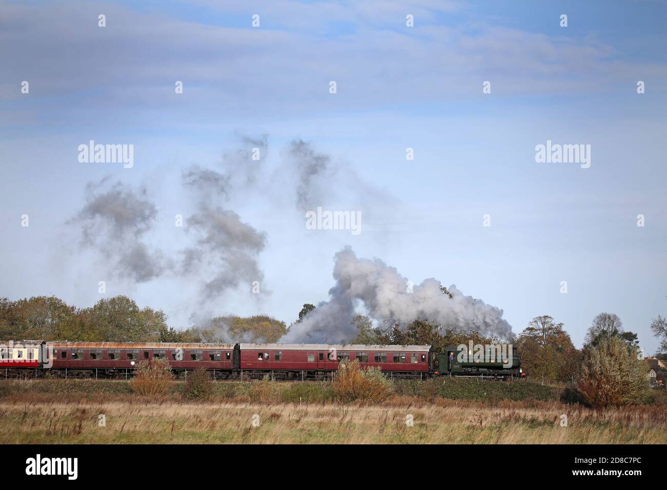 Wansford, UK. 28th Oct, 2020. The 4612 pannier steam train leaves ...