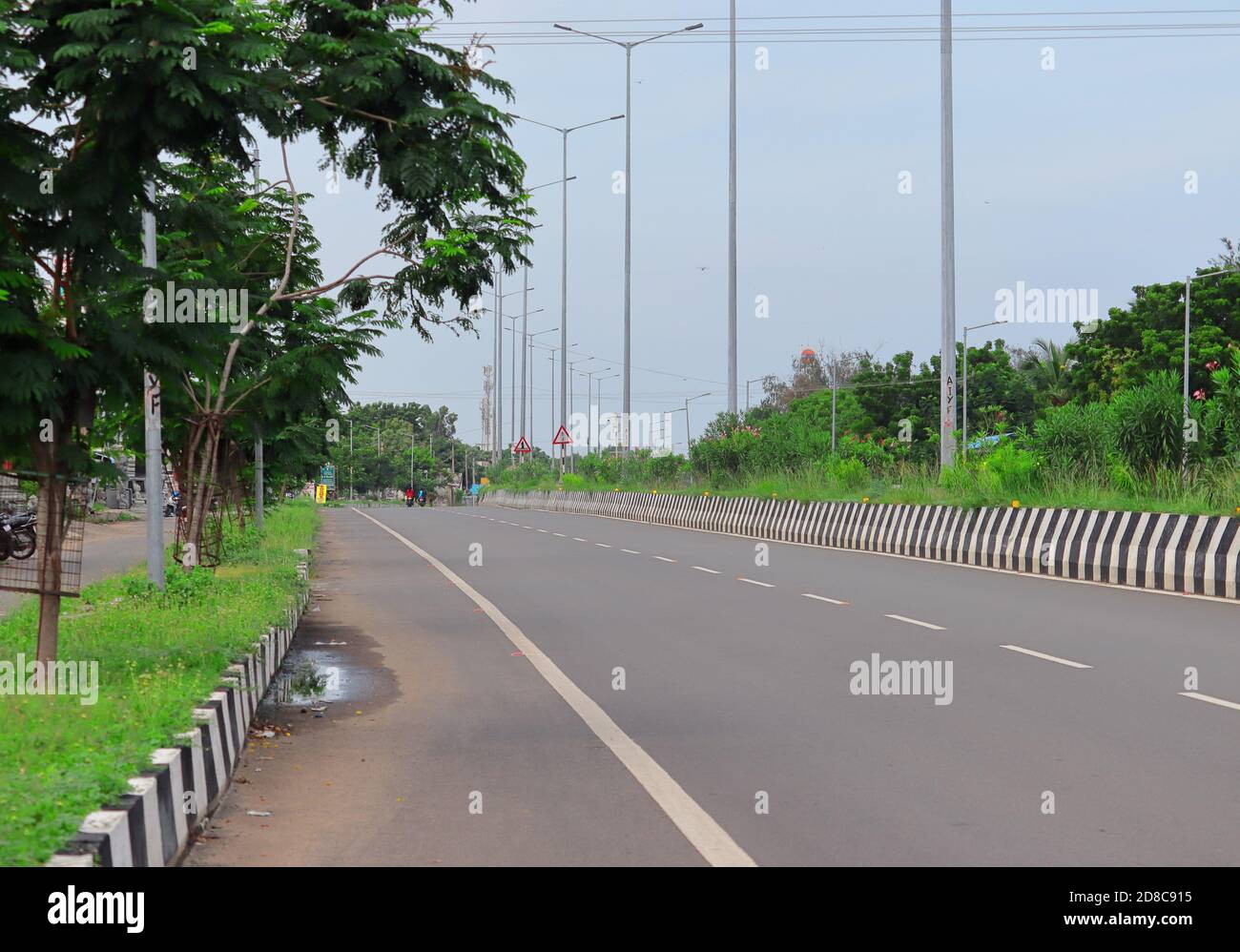 Empty highways hi-res stock photography and images - Alamy