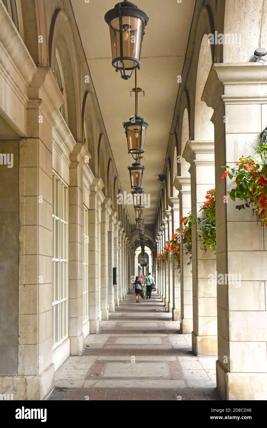 Hallway outdoor modern building hi-res stock photography and images - Alamy