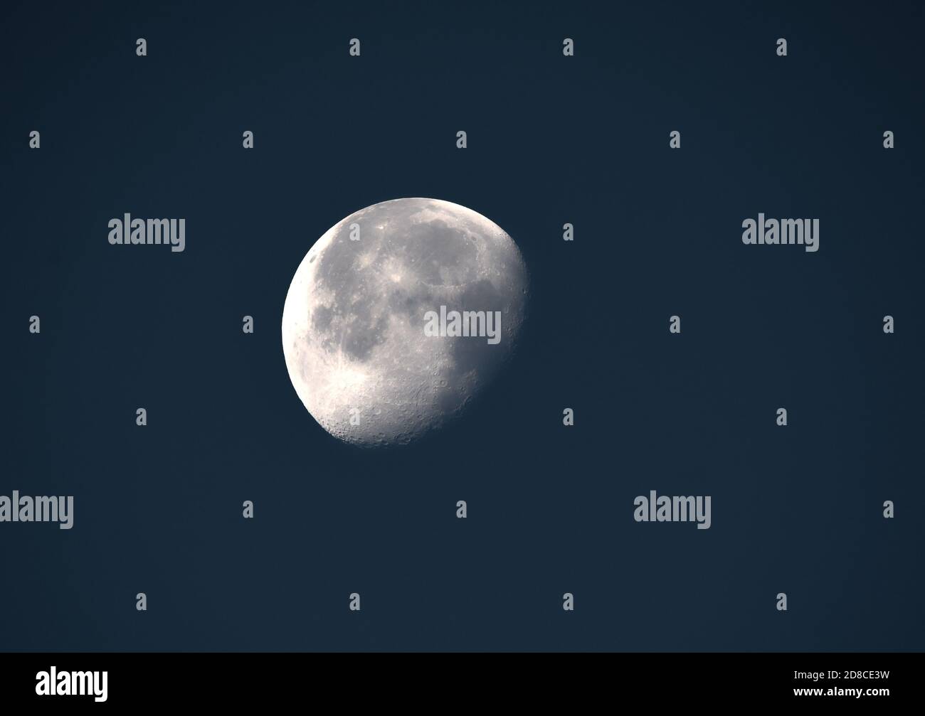 Full moon low hi-res stock photography and images - Alamy