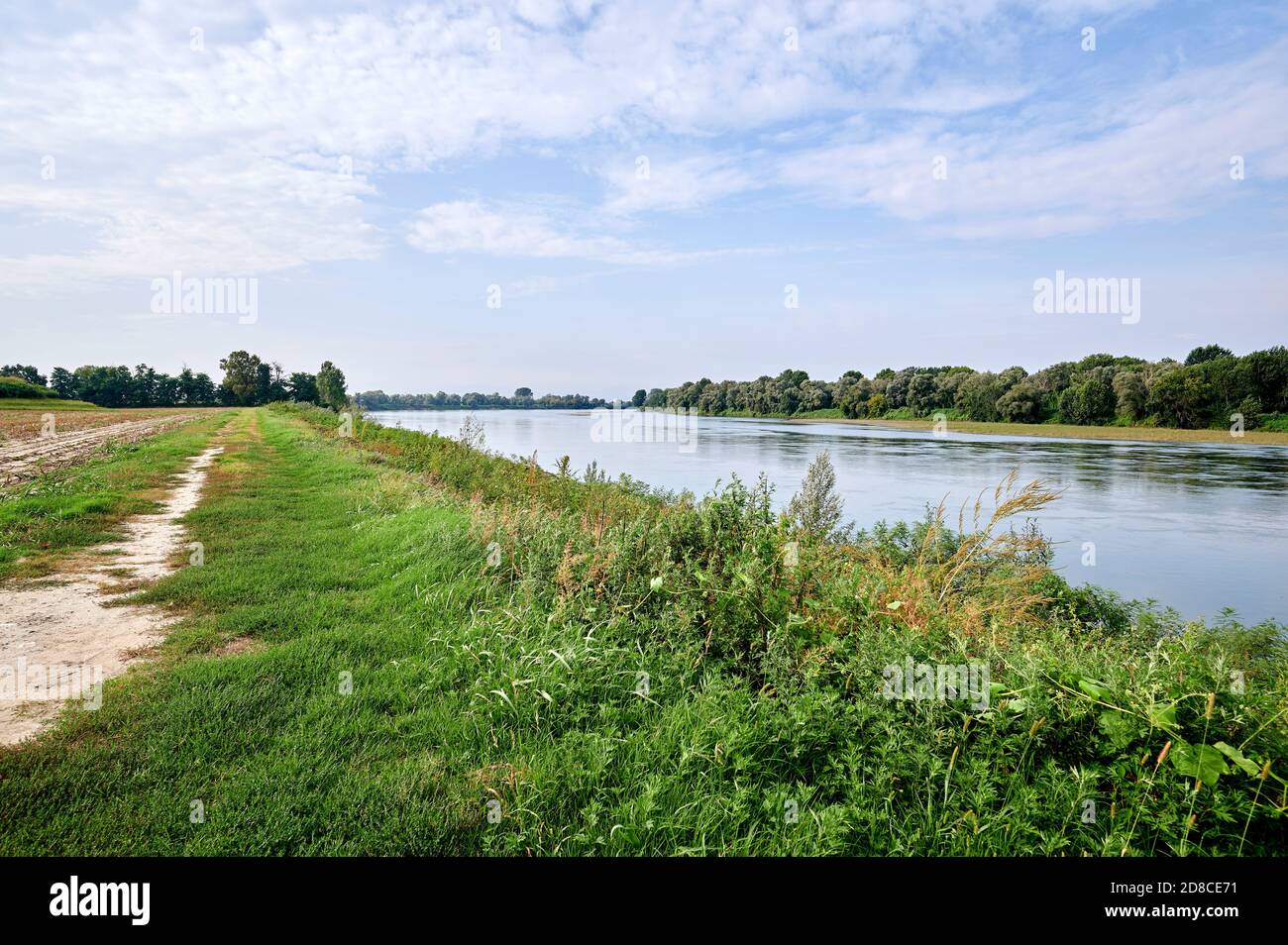 River po cycling hi-res stock photography and images - Alamy
