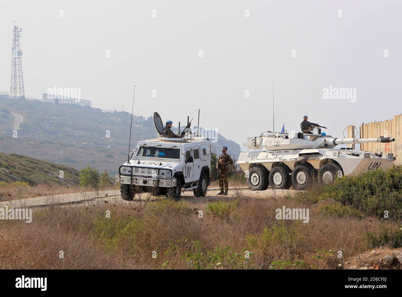 Un peacekeepers patrol hi-res stock photography and images - Alamy