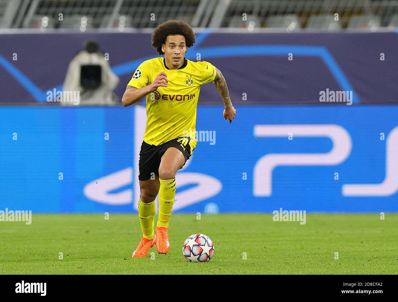 Axel witsel zenit hi-res stock photography and images - Alamy