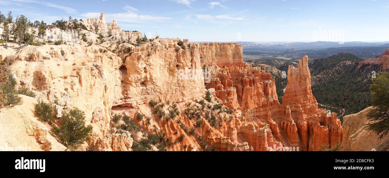 Bryce Canyon National Park with views on the sandstone cliffs from ...