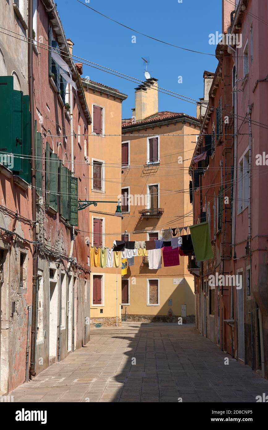 Case di quartiere hi-res stock photography and images - Alamy