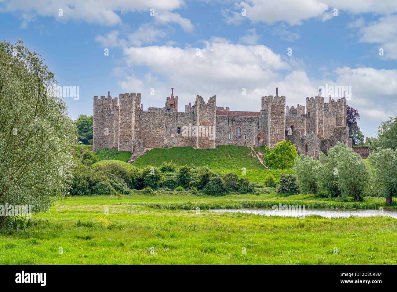 Framlingham castle suffolk east anglia hi-res stock photography and ...