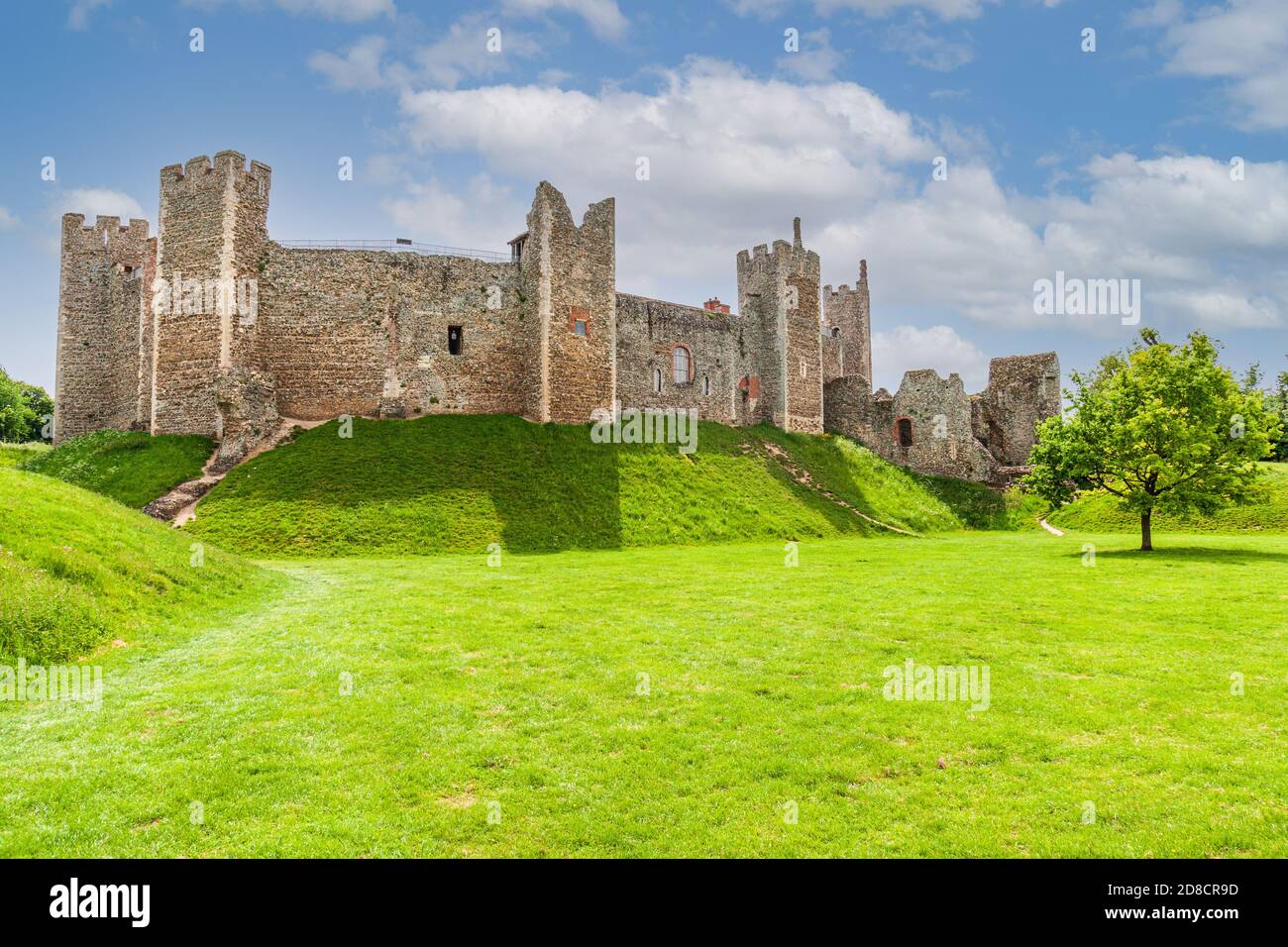 Framlingham castle suffolk east anglia hi-res stock photography and ...