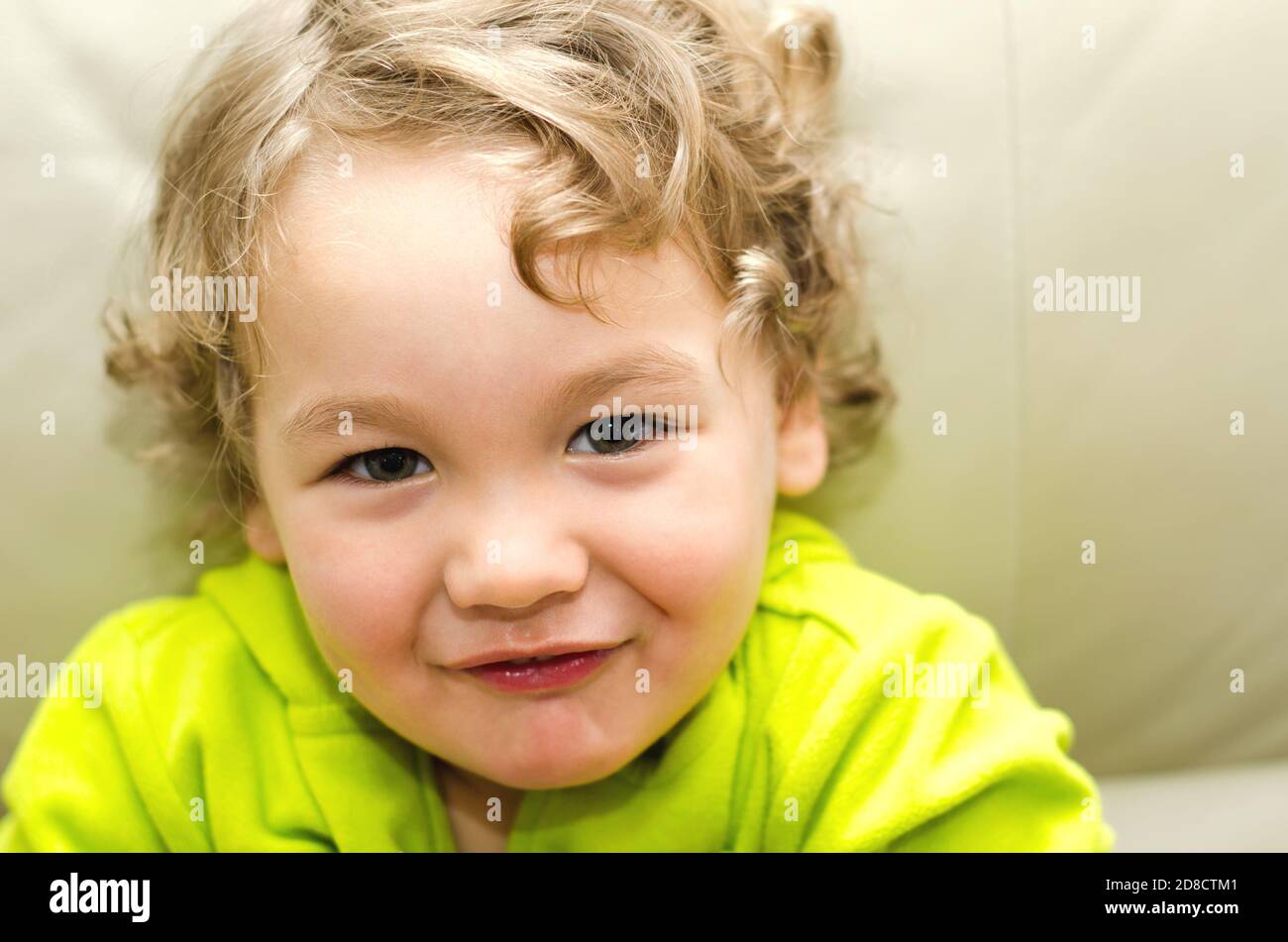 smiling little boy portrait closeup Stock Photo - Alamy