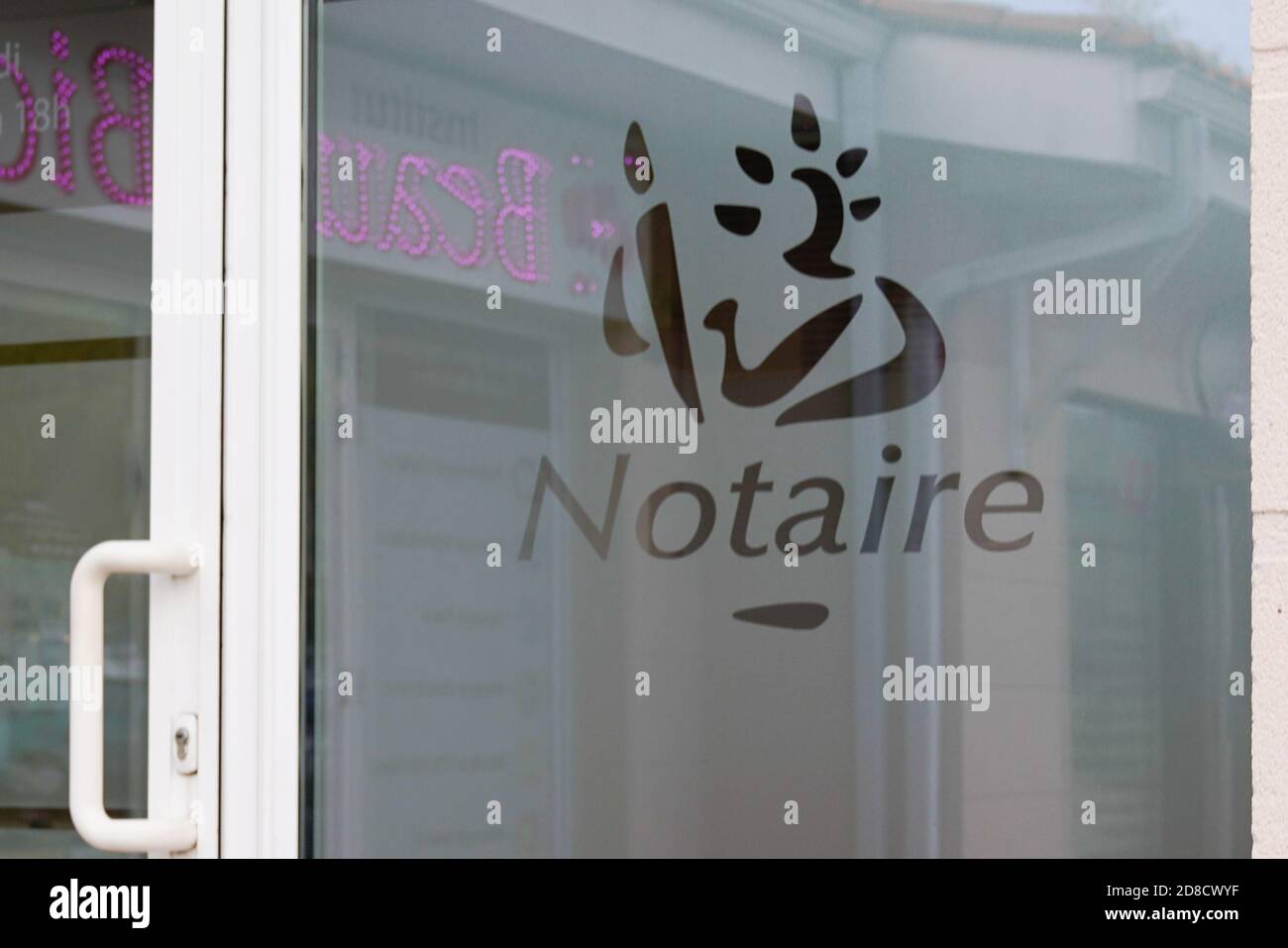 Bordeaux , Aquitaine / France - 10 20 2020 : Notaire text in french ...