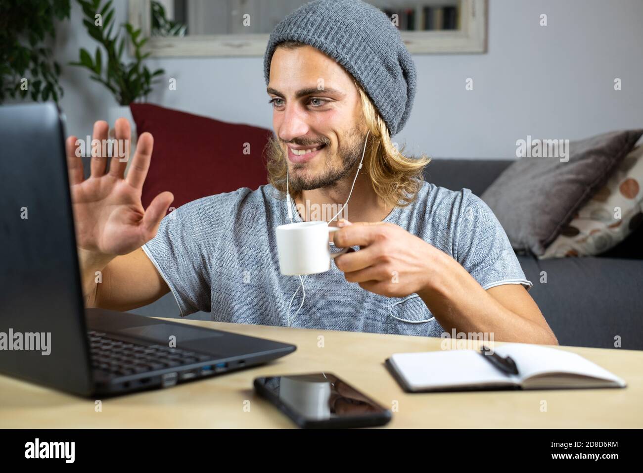 Man saying hello hi-res stock photography and images - Alamy