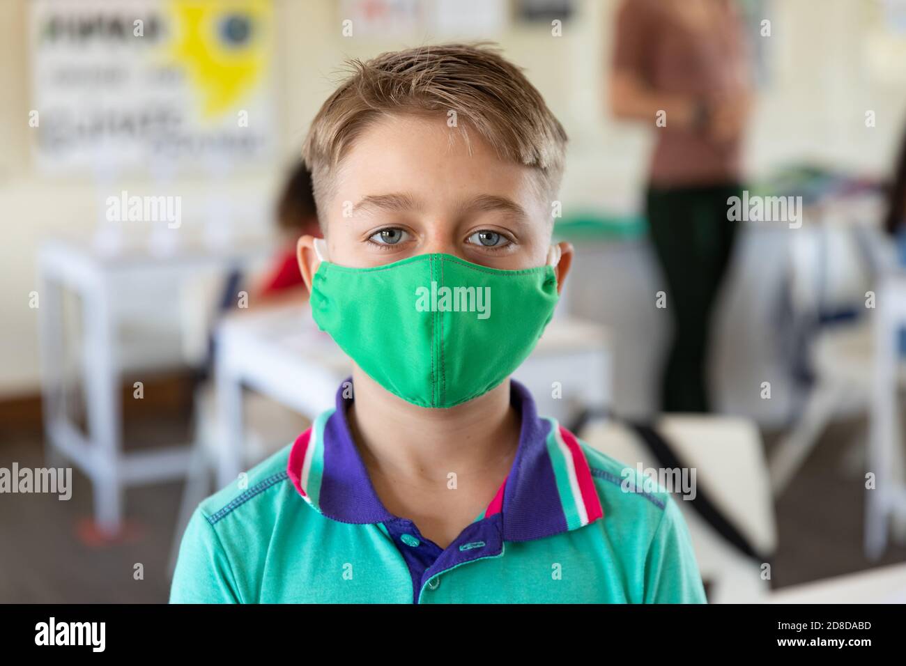 Mask wearing at school hi-res stock photography and images - Alamy