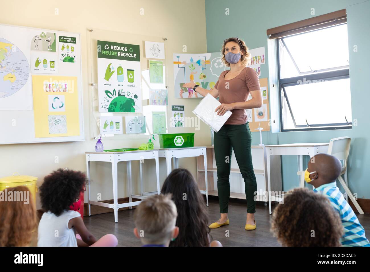 Students mask school hi-res stock photography and images - Alamy