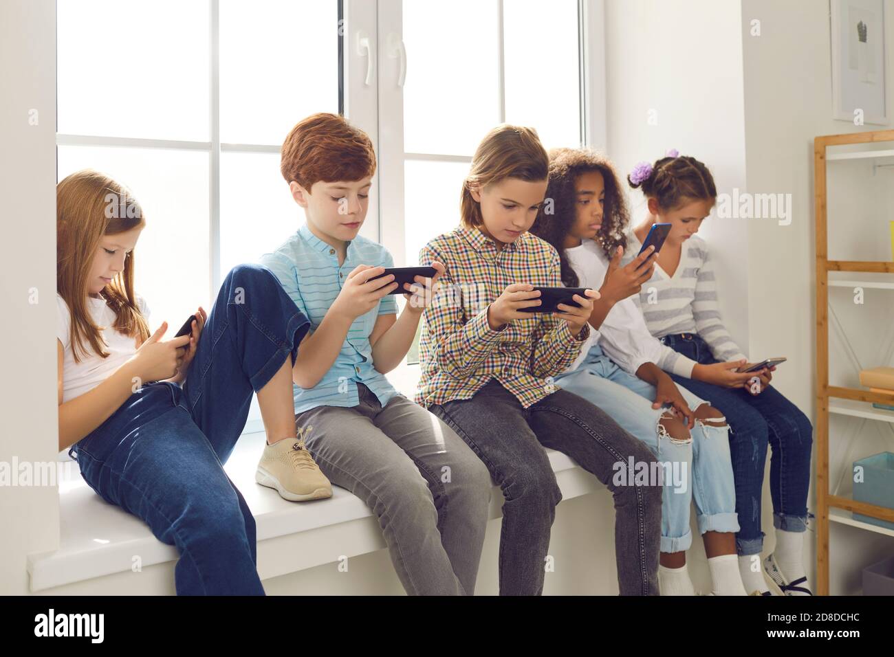 Ignore friend phone hi-res stock photography and images - Alamy