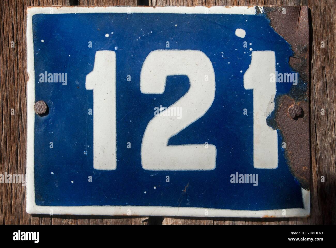 House number 121 sign hi-res stock photography and images - Alamy