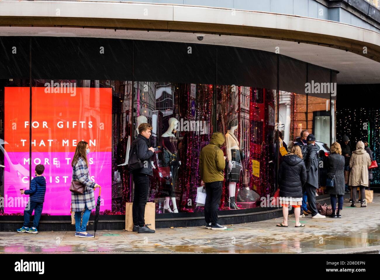 John lewis display window hi-res stock photography and images - Alamy