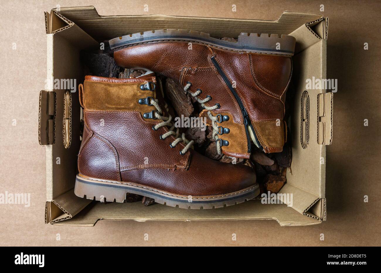 Real leather boots for men. Waterproof boots for walking in the ...