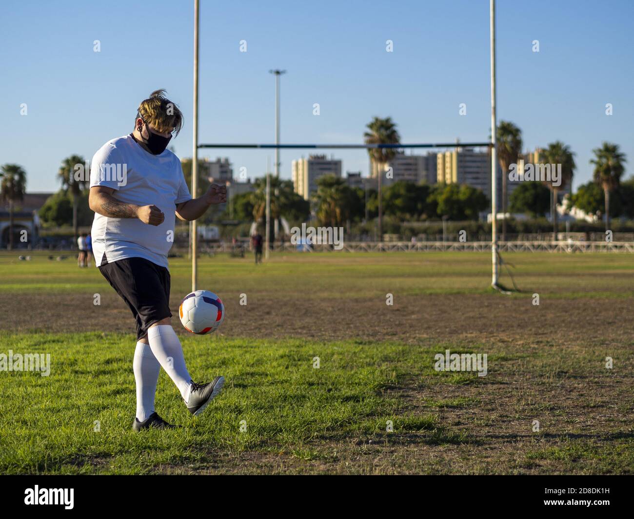 Ball juggling soccer hi-res stock photography and images - Alamy