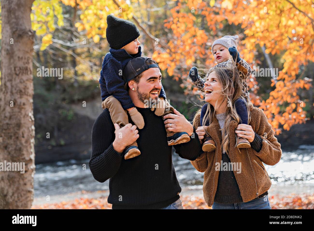 Family portrait outdoors in fall hi-res stock photography and images ...