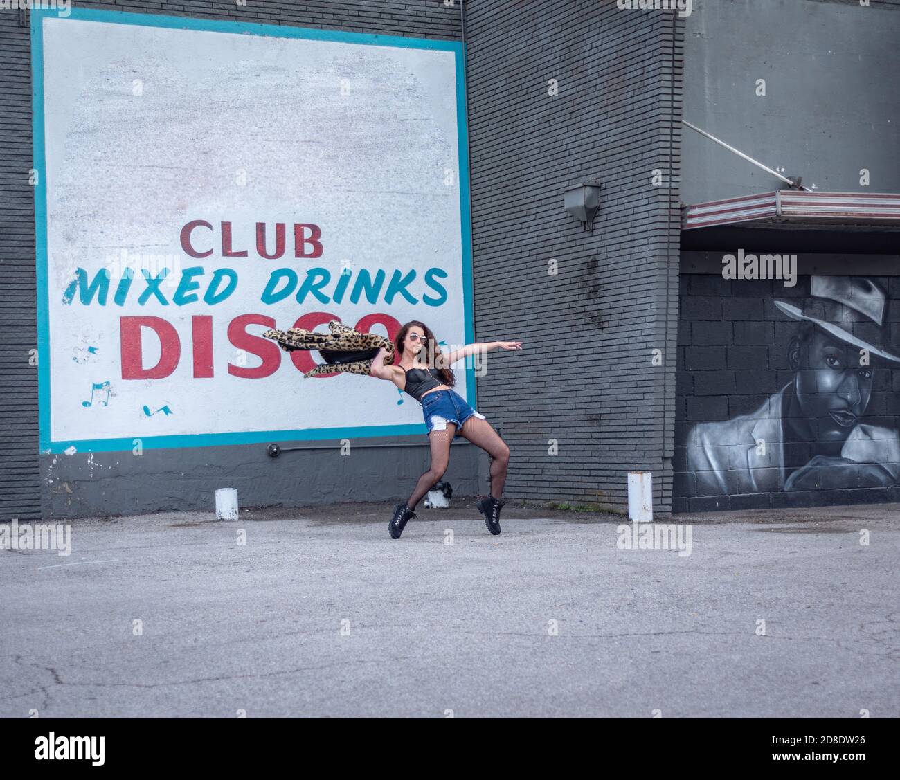Street dancer hi-res stock photography and images - Alamy