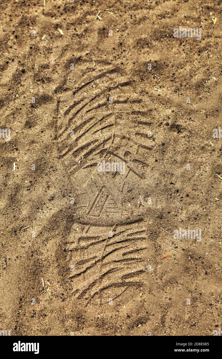 Boot print mud hi-res stock photography and images - Alamy