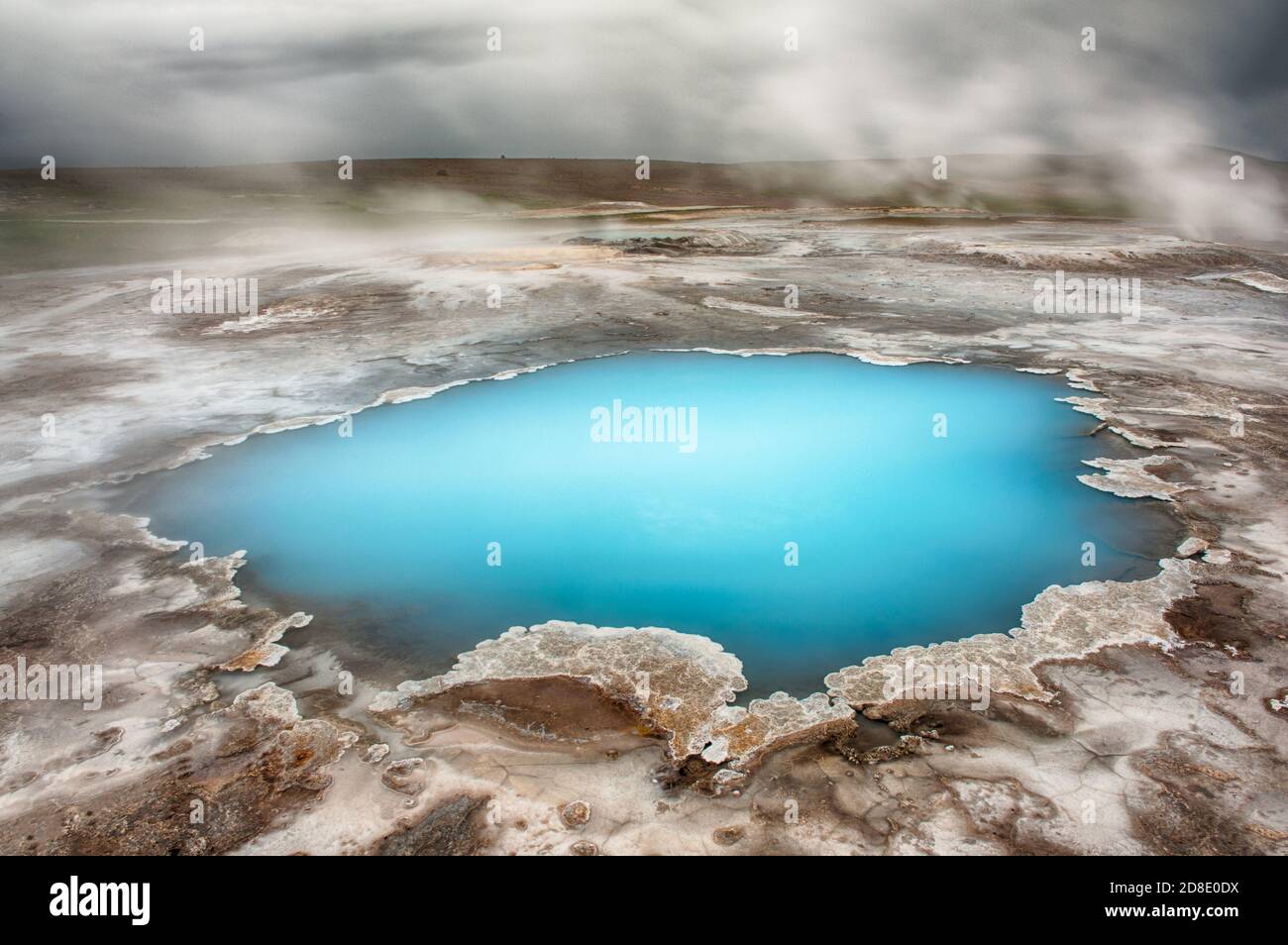 Incredibly blue pool Blahver at Hveravellir is actually a hot ...
