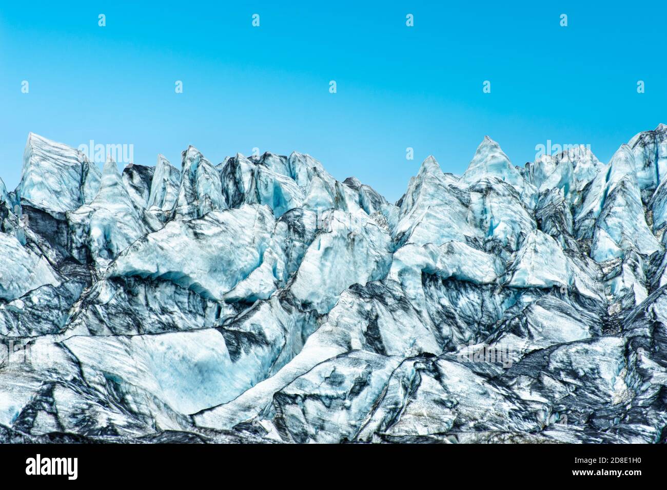 Detailed photo of the Icelandic glacier ice with a incredibly vivid ...