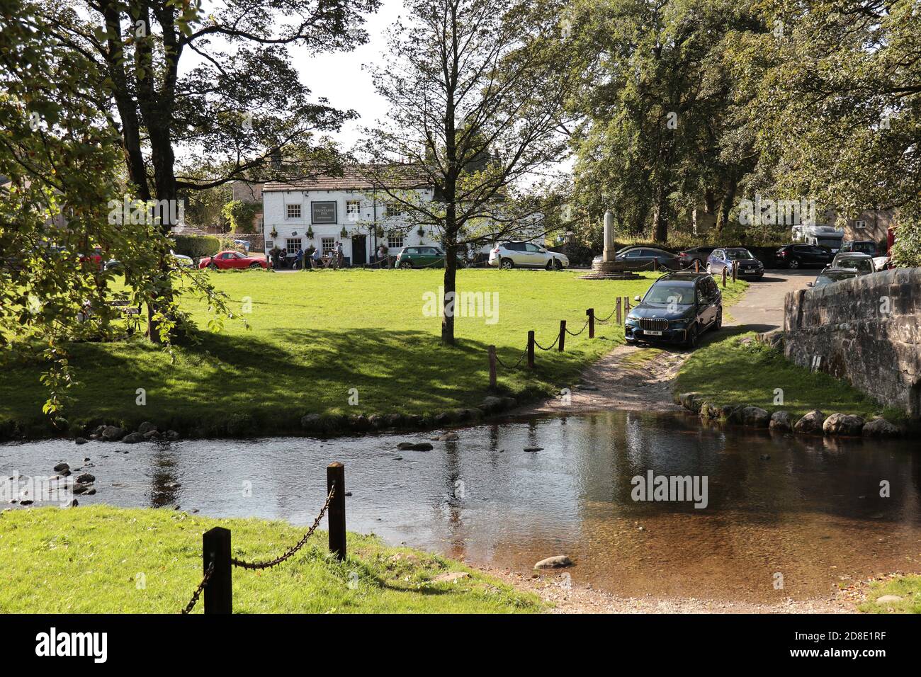 Linton in craven hi-res stock photography and images - Alamy