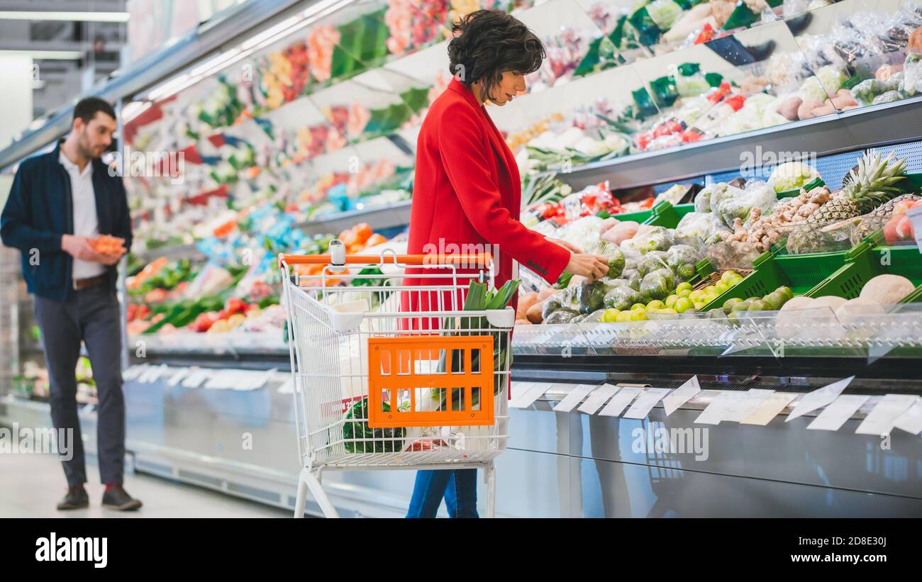 Grocery and fruits vegetables trolley hi-res stock photography and ...