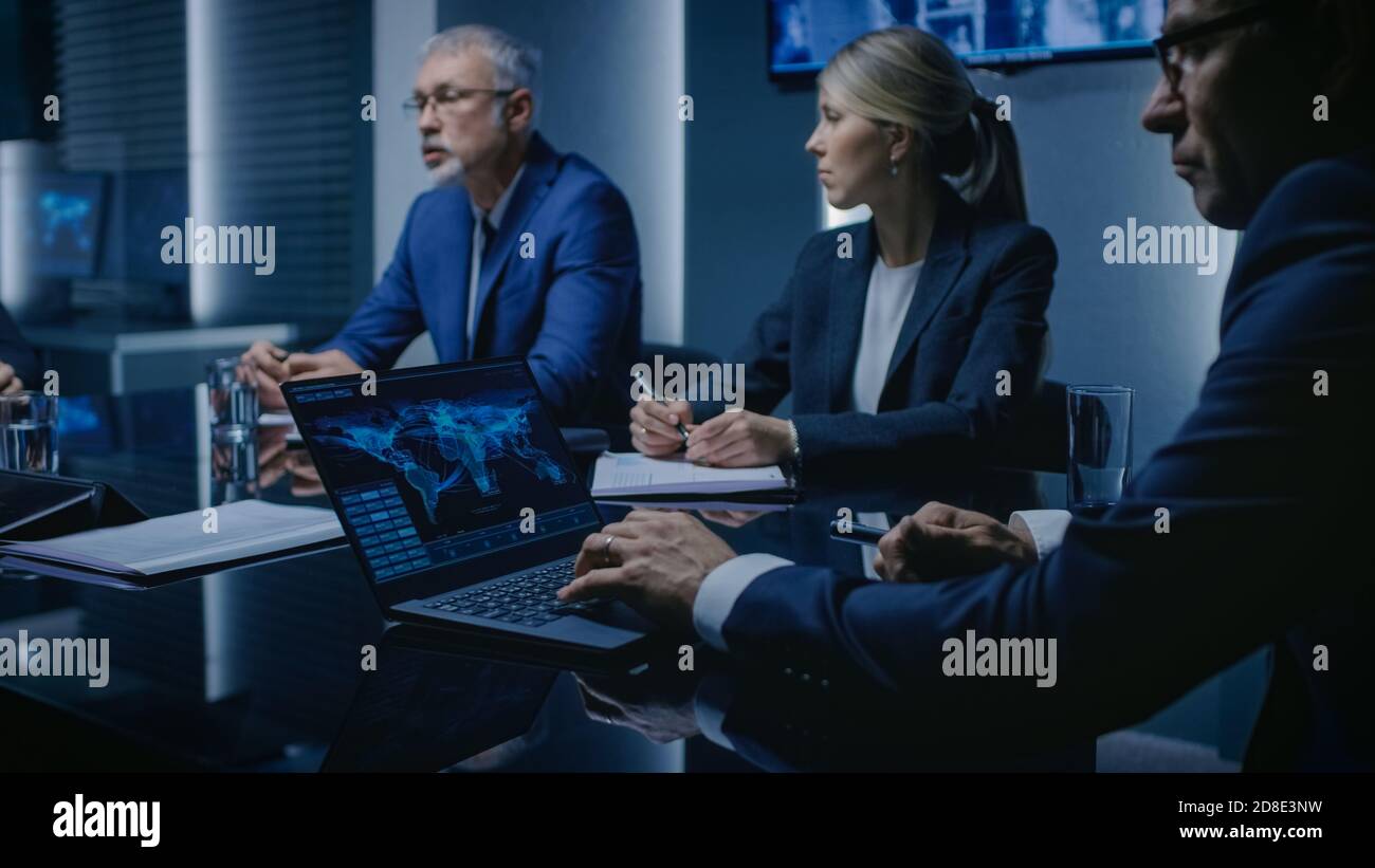 Emergency meeting hi-res stock photography and images - Alamy