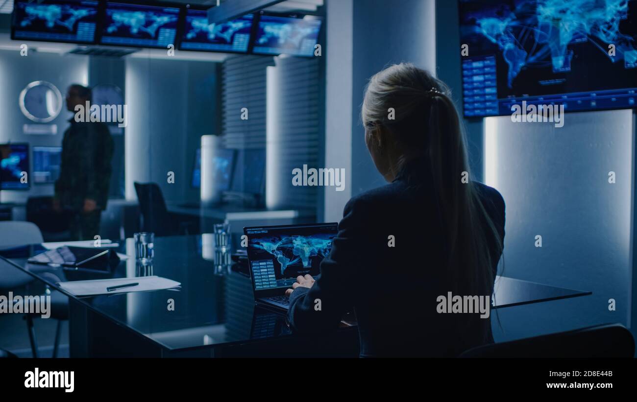 Military intelligence agent hi-res stock photography and images - Alamy