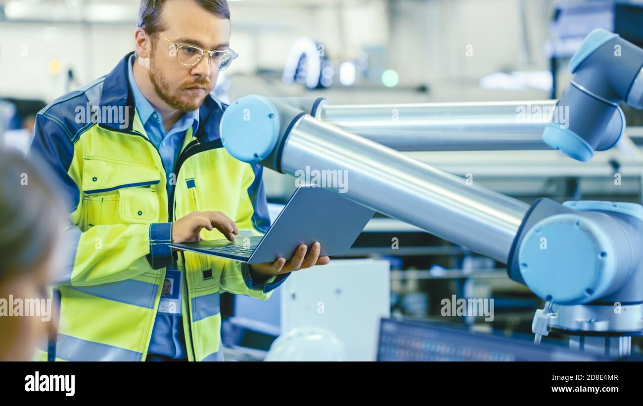 Laptop manufacturing process hi-res stock photography and images - Alamy