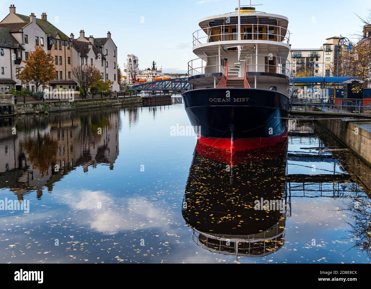Floating ship hi-res stock photography and images - Alamy
