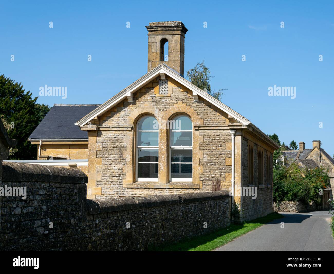 Arched victorian school building hi-res stock photography and images ...