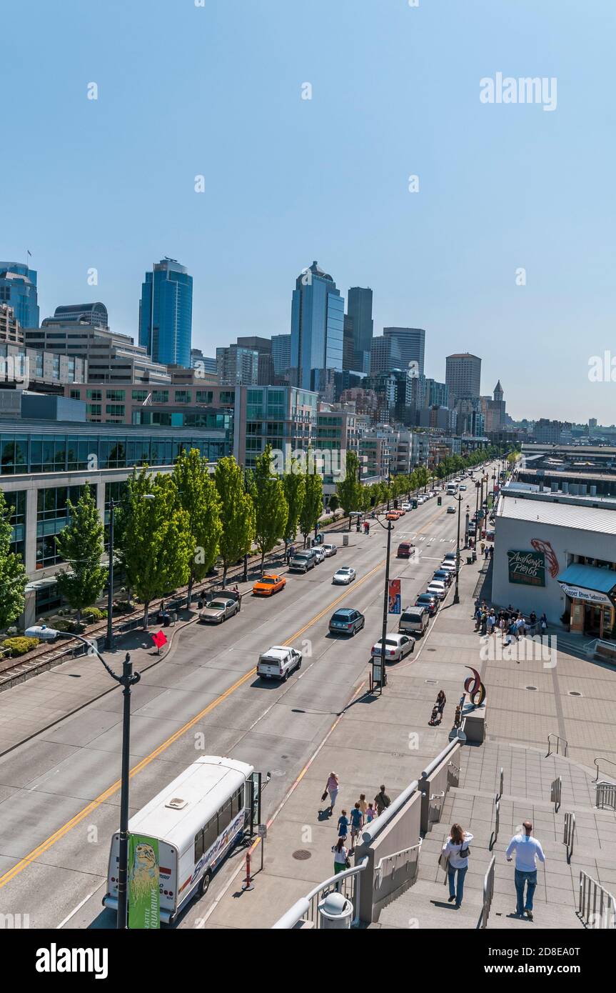 Elevated view southeast on Alaskan Way around Pier 70 in Belltown in ...