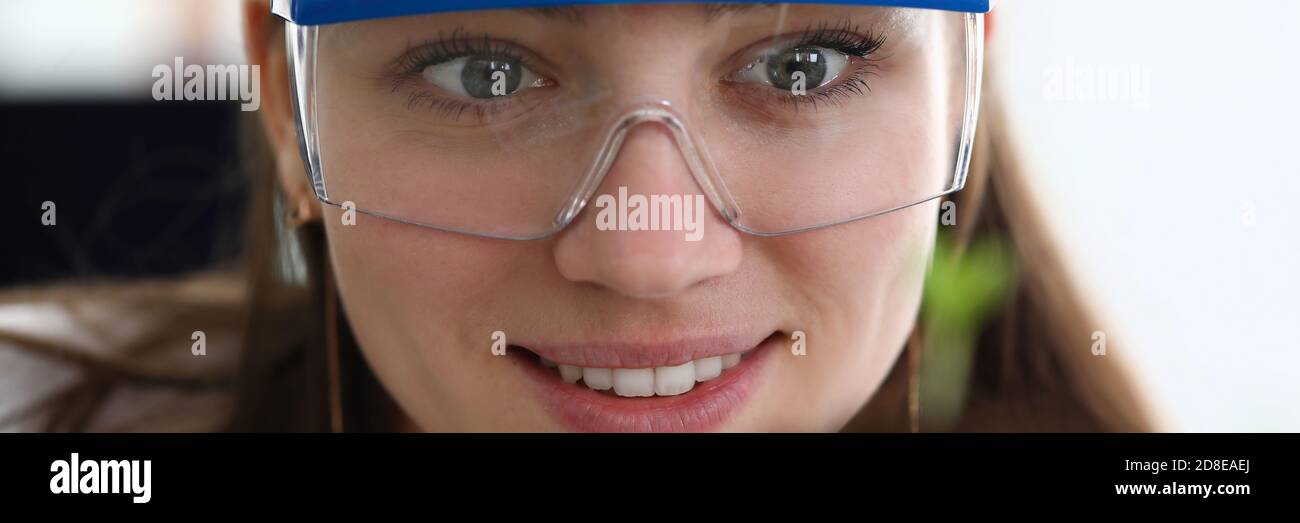 Lab uniform hi-res stock photography and images - Alamy