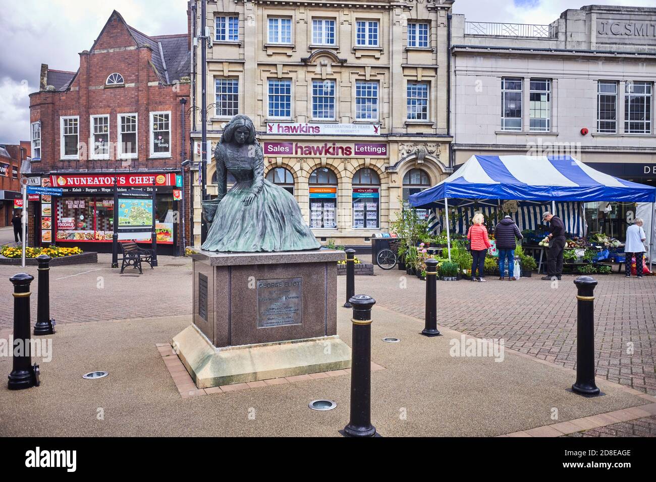 Nuneaton Statue High Resolution Stock Photography and Images - Alamy