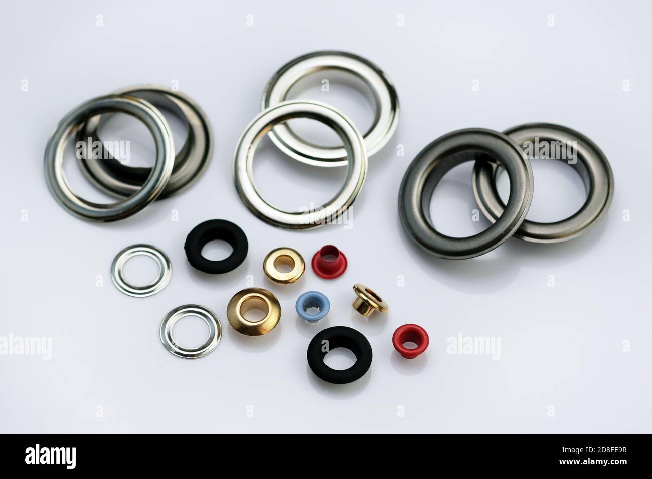 Eyelets for the manufacture of banners, awnings, tents, clothes, bags ...