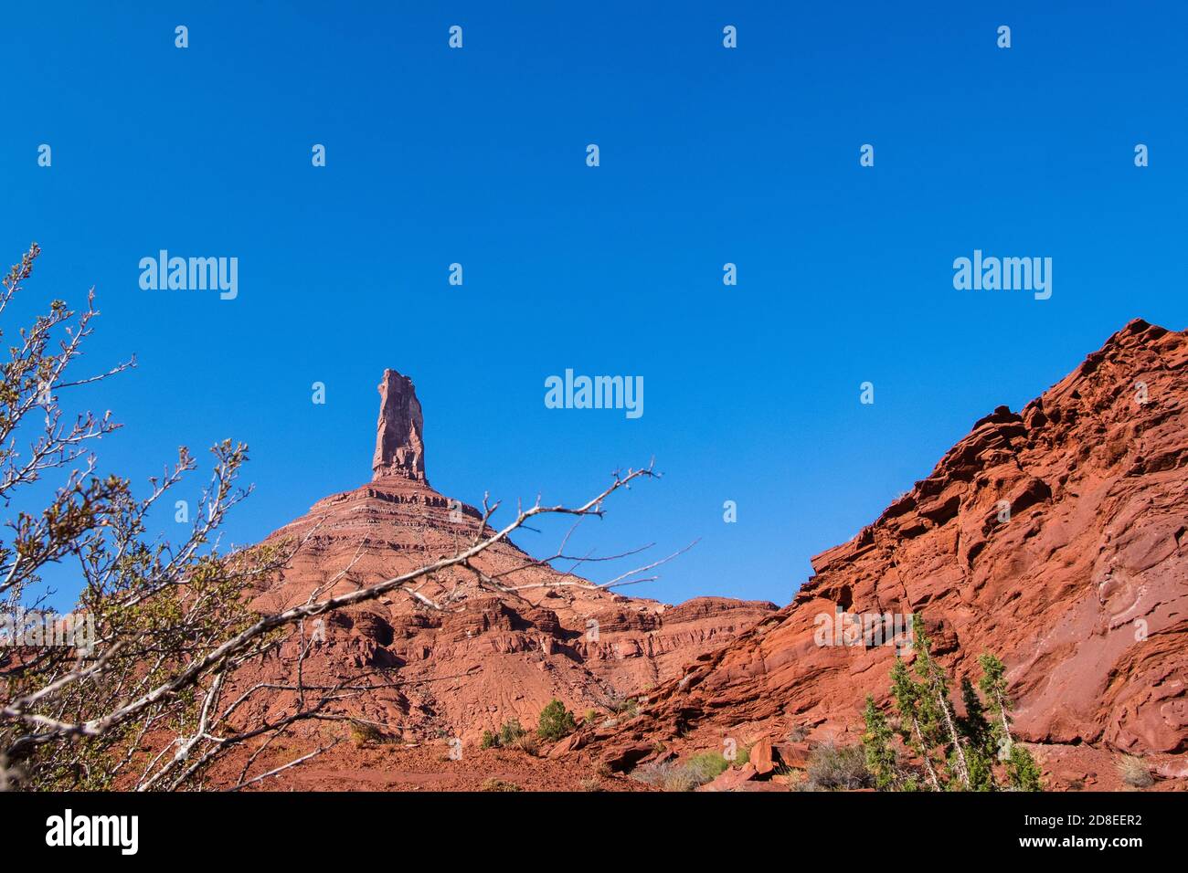 Castleton tower hi-res stock photography and images - Alamy