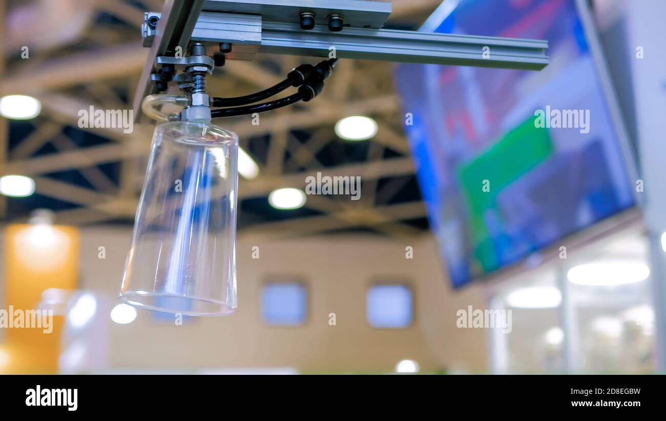 Suction cup vacuum robotic arm hi-res stock photography and images - Alamy
