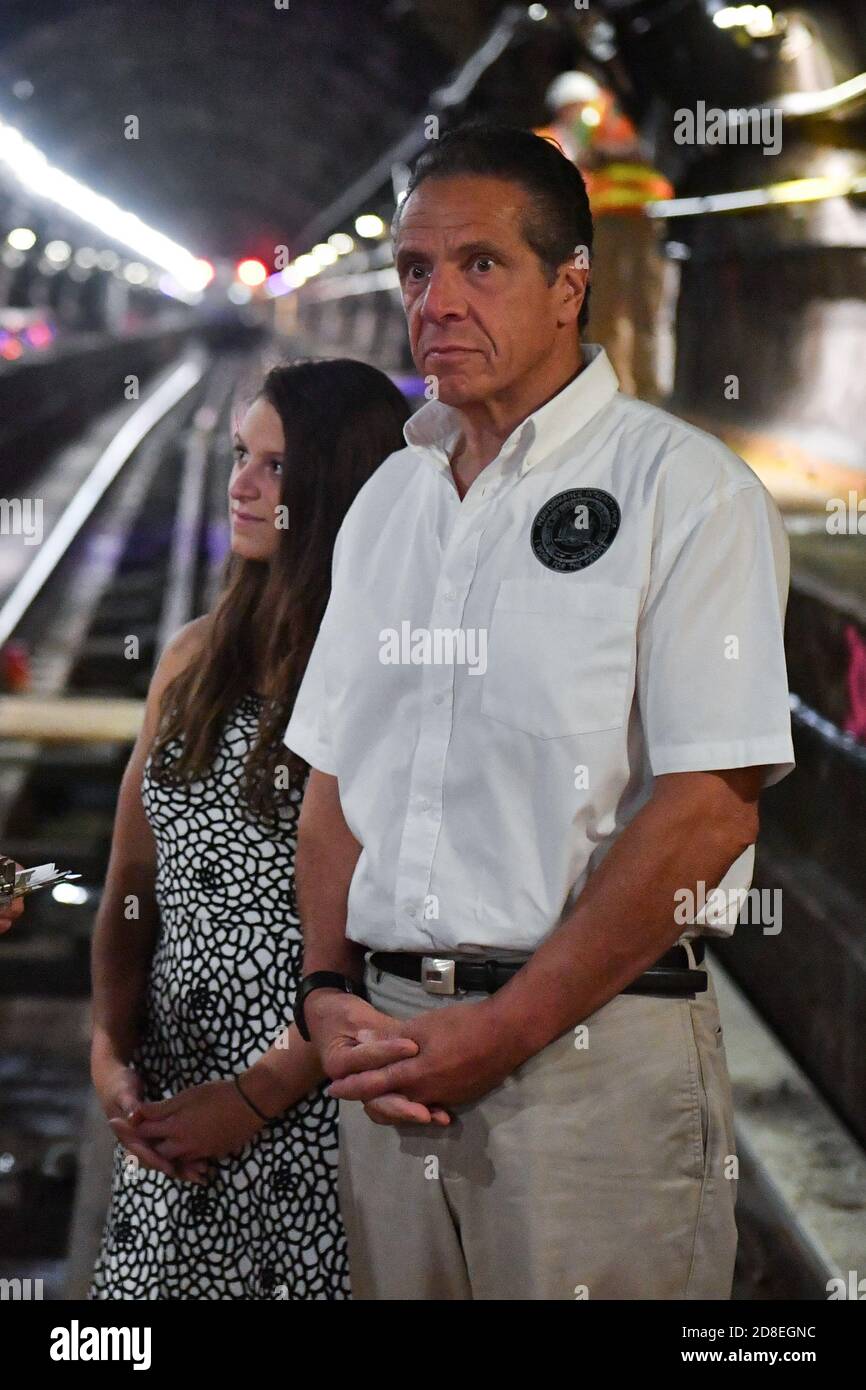 Gov. Andrew Cuomo with his daughter Cara Kennedy-Cuomo tour the ...