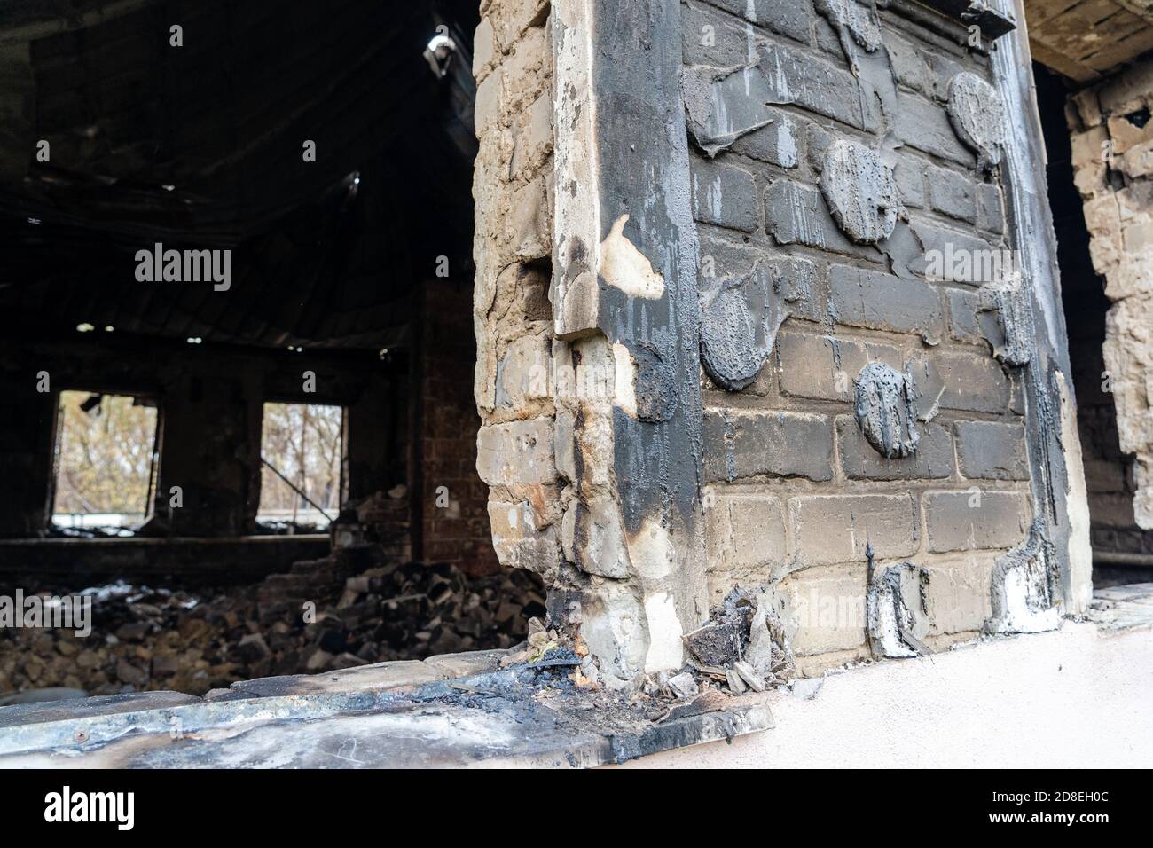 House burned by lightning hi-res stock photography and images - Alamy