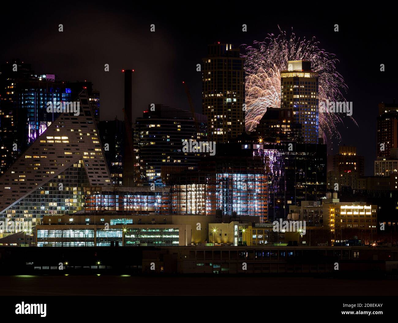 Tall fireworks hi-res stock photography and images - Alamy