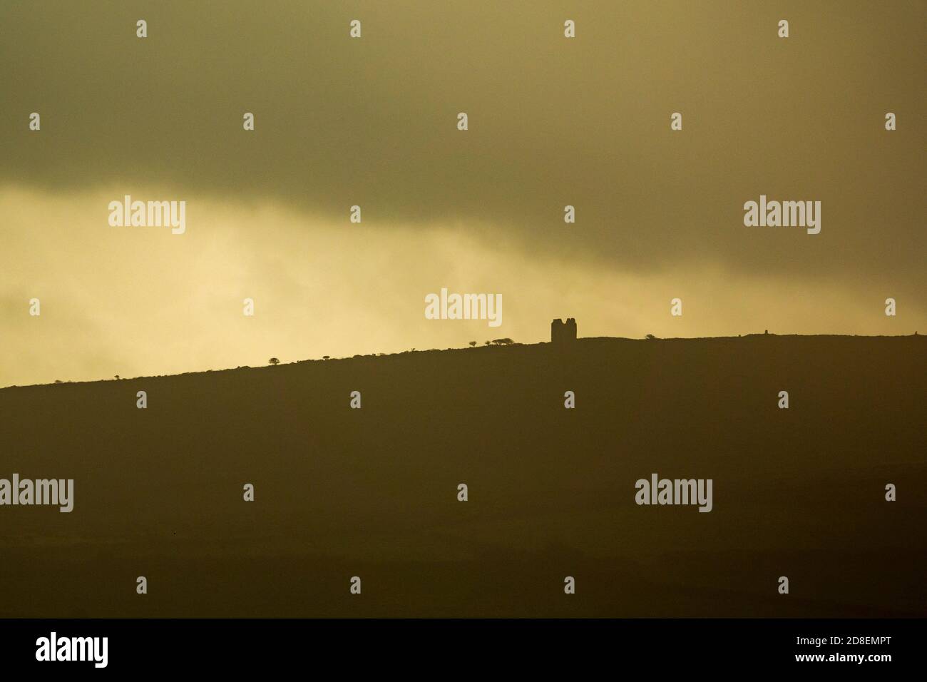 Rogers tower ridge cloud Stock Photo - Alamy