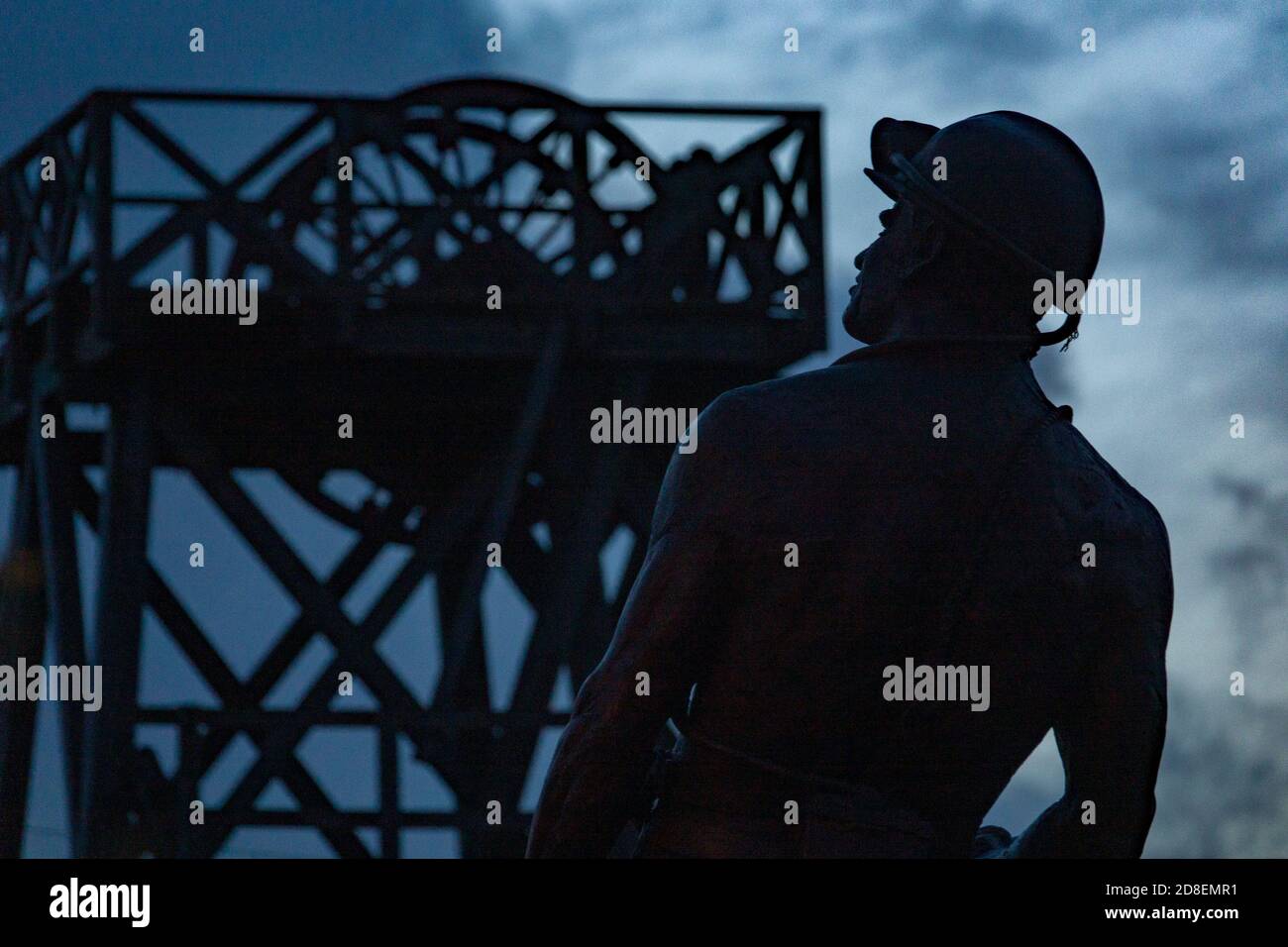 Tin Miner statue, Geevor Tin Mine Stock Photo - Alamy