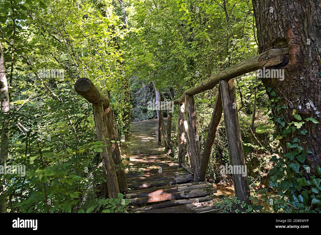 Bridge crossing the Skra Waterfall in Greece Stock Photo - Alamy