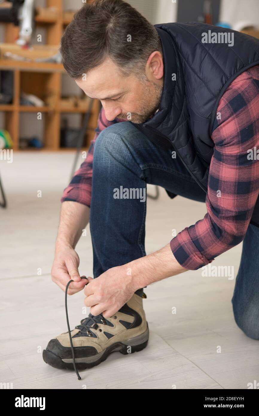 Doing mens work hi-res stock photography and images - Alamy