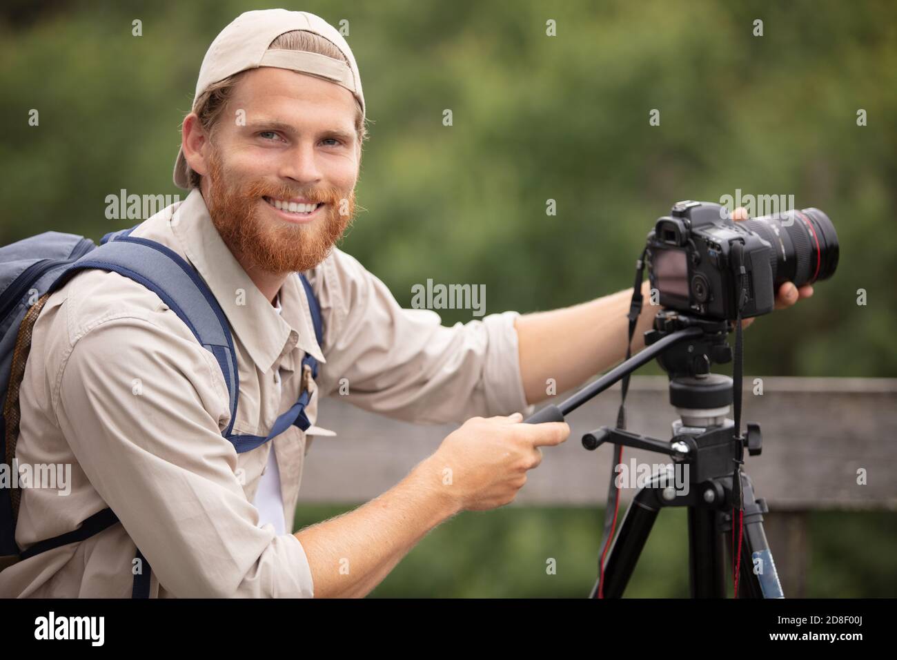 Using a tripod and dslr camera hi-res stock photography and images - Alamy
