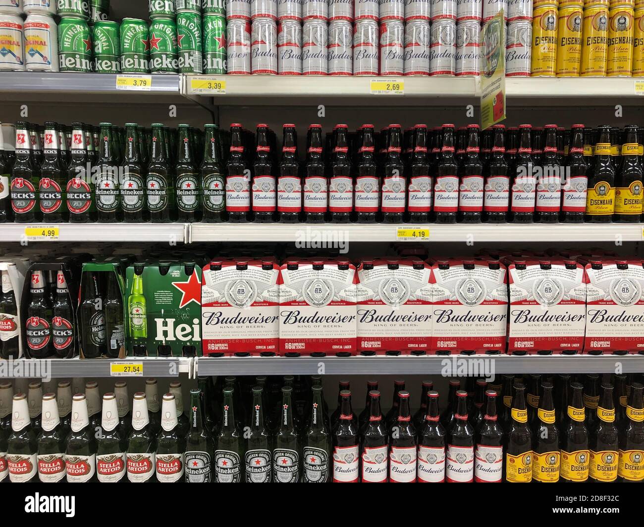 Supermarket Lager High Resolution Stock Photography and Images - Alamy